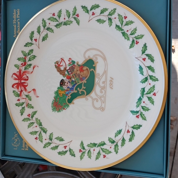 Holiday | Lenox Limited Editionannual Holiday Collectors Plate In ...